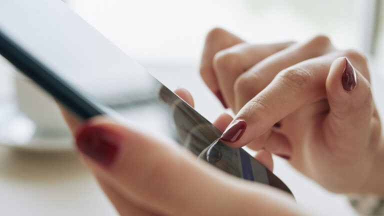 How to Delete Photos from Amazon Fire Tablet? (2023 Guide)