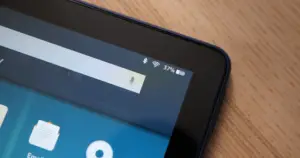 Amazon Fire Tablet vs iPad (Detailed Comparison For 2025)