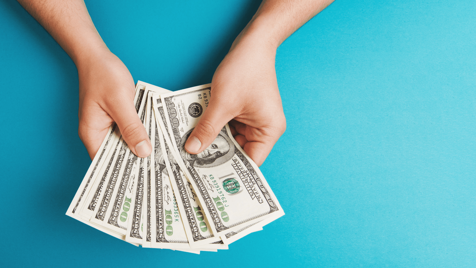 Amazon Fire Tablet vs iPad (Detailed Comparison For 2025)